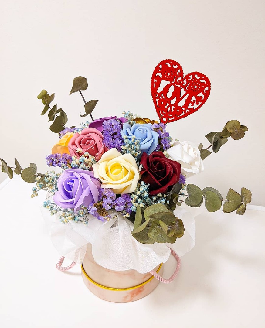 Soap Roses flower box, Hobbies & Toys, Stationery & Craft, Flowers ...