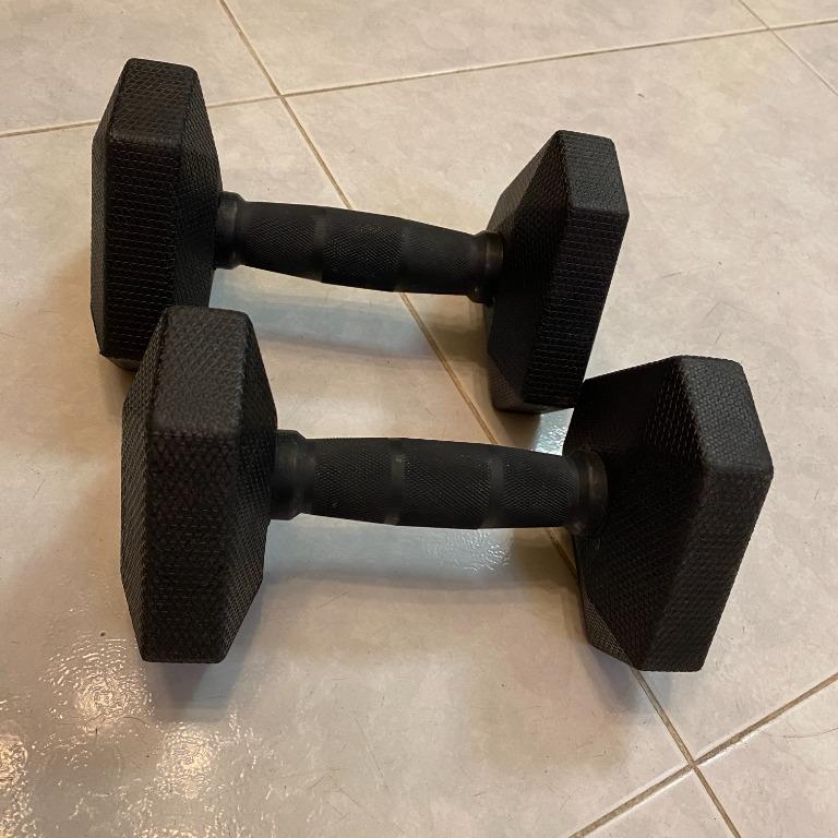 Decathlon(迪卡儂) 六角啞鈴5KG x2件, 運動產品, 運動與健身, 運動與健身 - 舉重和啞鈴 - Carousell