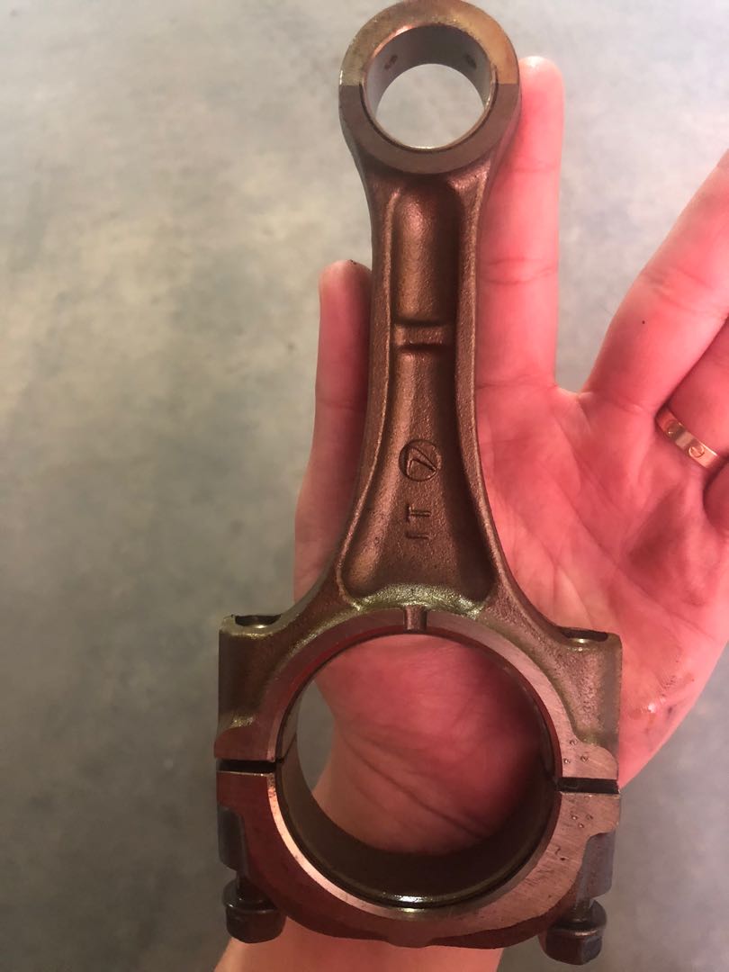 Ej25 stock rods, Car Accessories, Accessories on Carousell