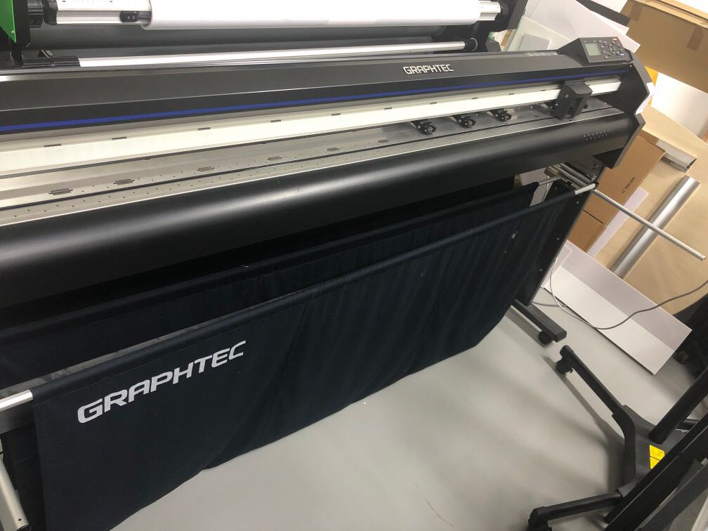 Graphtec FC8600-160 cutting plotter, Computers & Tech, Office ...
