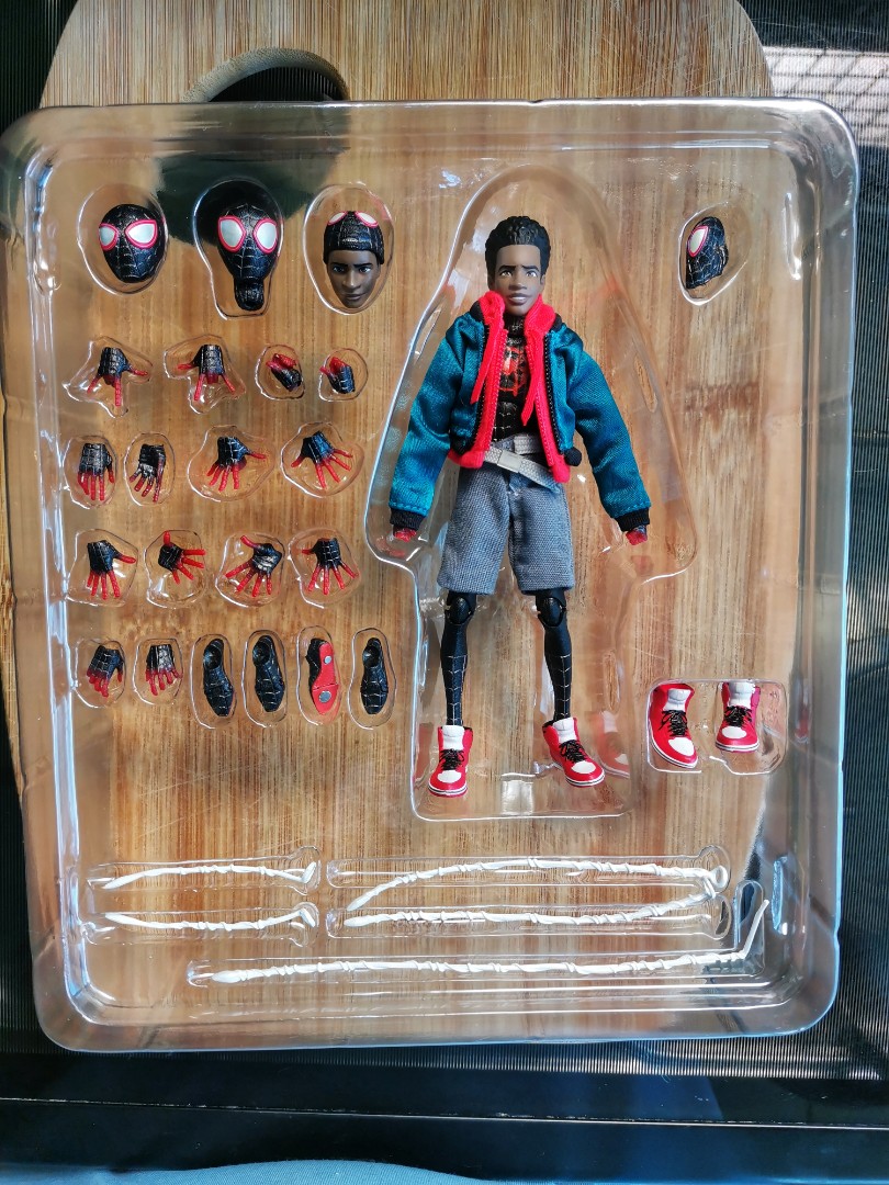 MAFEX #107 SPIDER-MAN MILES MORALES INTO THE SPIDER VERSE (NEW ...