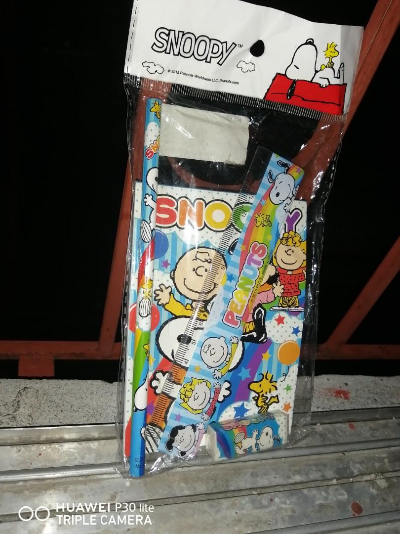 Peanuts Snoopy Stationery Set, Hobbies & Toys, Stationary & Craft, Art ...