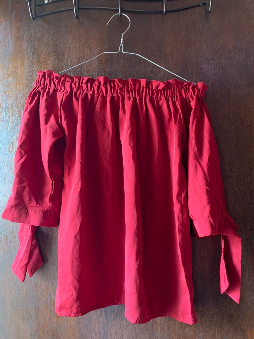 Red Sabrina Top, Fesyen Wanita, Pakaian Wanita, Atasan di Carousell