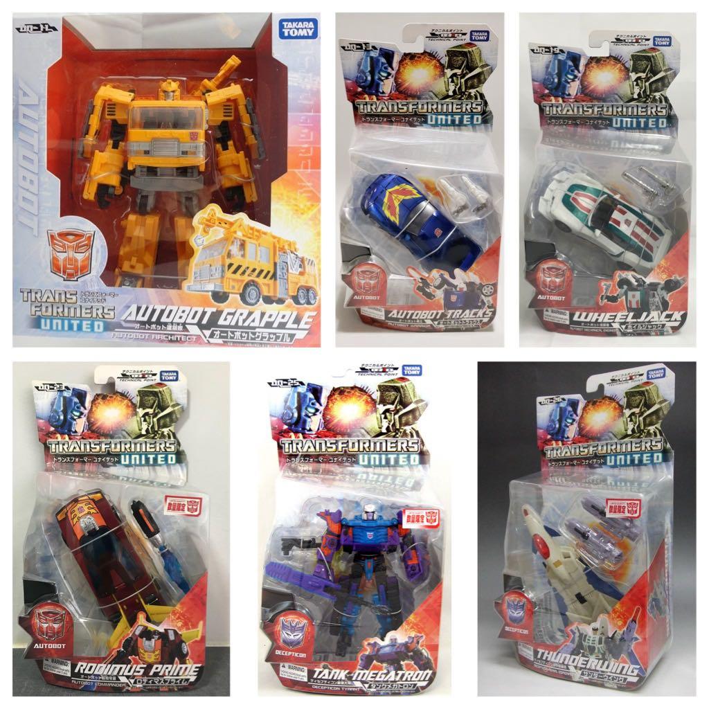 Transformers Takara Tomy United UN-03 Cliffjumper Cybertron Mode UN-04 ...