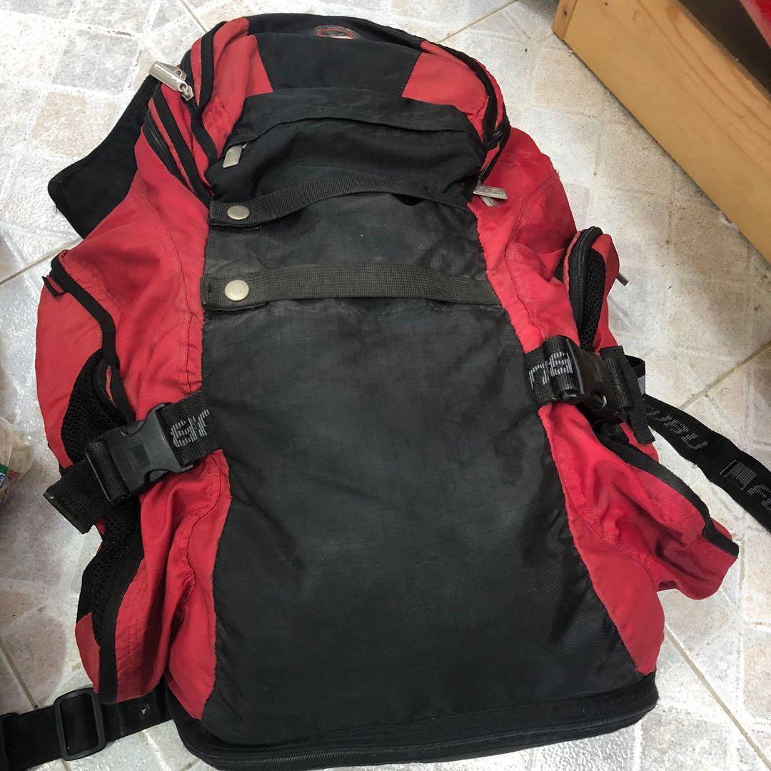 Fubu 大背囊 backpack 日版, 男裝, 袋, 背包 - Carousell