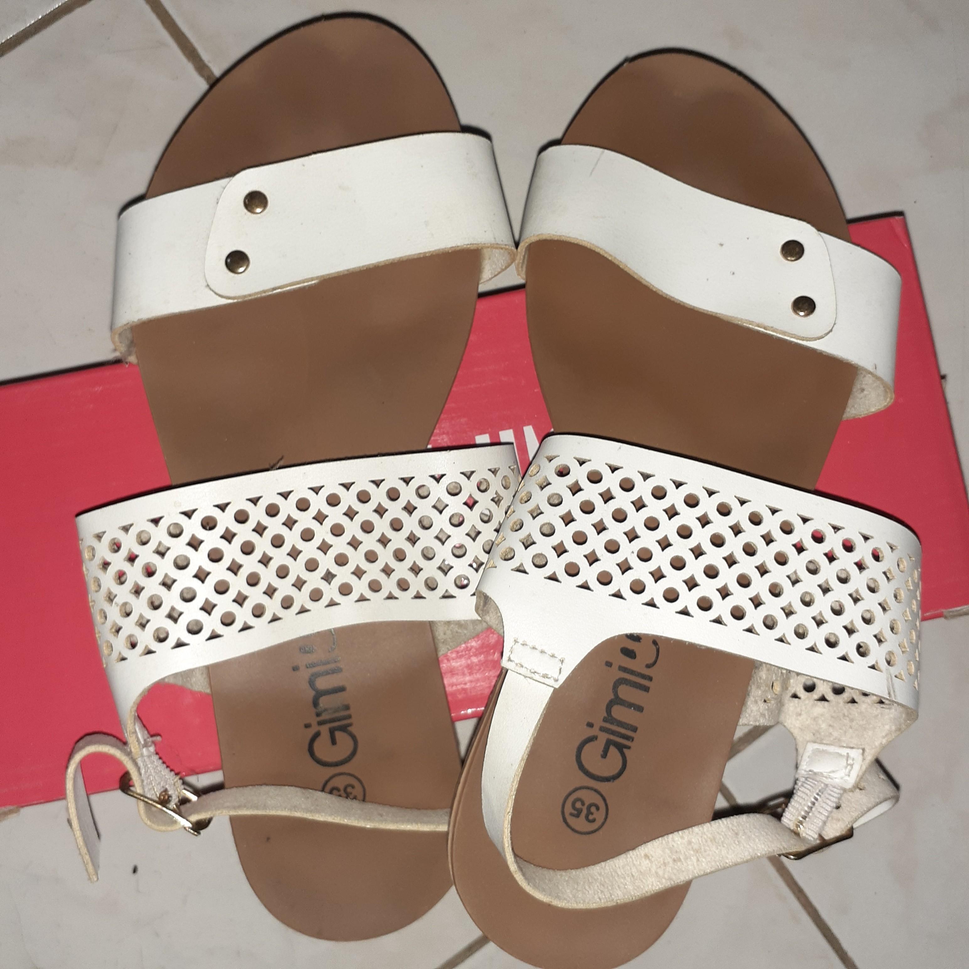Gimi Flat Sandal, Women's Fashion, Footwear, Flats & Sandals on Carousell