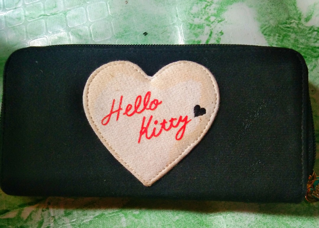Original Hello kitty long wallet Authentic, Women's Fashion, Bags ...