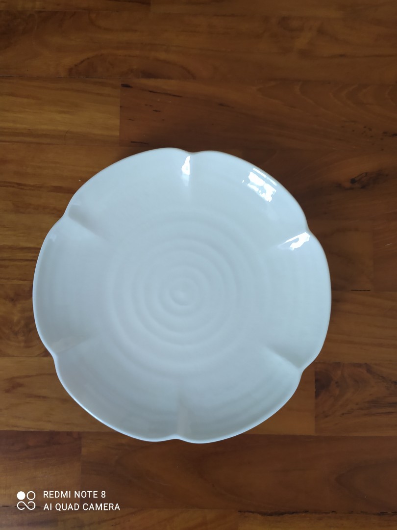 Luzerne Plates, Furniture & Home Living, Kitchenware & Tableware ...