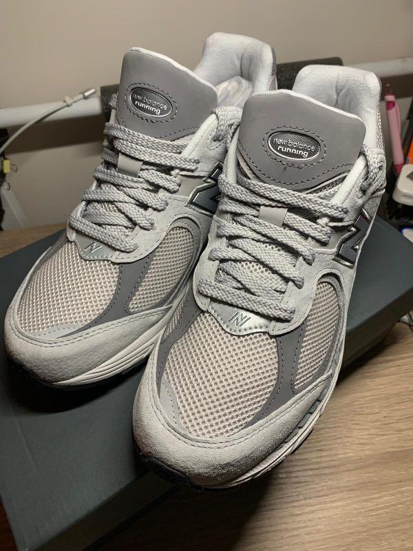 new balance 2002r, 男裝, 鞋, 西裝鞋 - Carousell