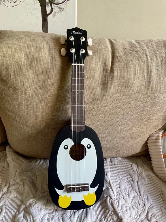 Penguin Ukulele, Hobbies & Toys, Music & Media, Musical Instruments on ...