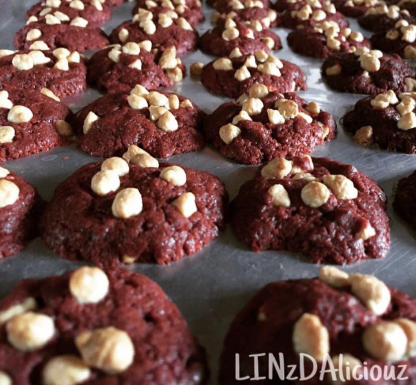 Raya Kuih - Tapak Kuda, Kek Lapis , Chocolate Chip/Red Velvet Cookies ...