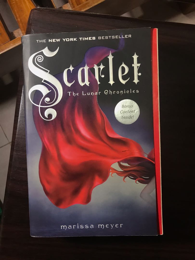 The lunar chronicles: Scarlet, Hobbies & Toys, Books & Magazines ...