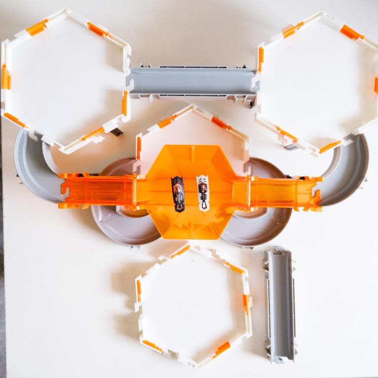 Hexbug Bridge Battle Habitat Set, Hobbies & Toys, Toys & Games on Carousell