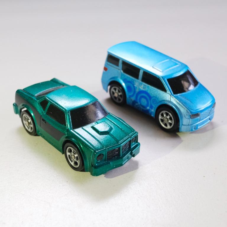 Hexbug Tagamoto Motorized Vehicles Enforcer Road Set (With 2 Extra ...