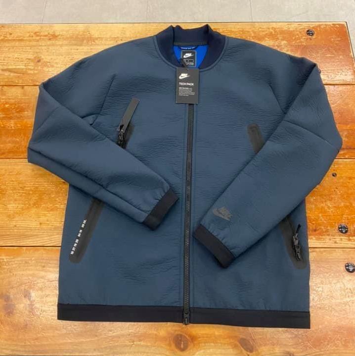 NICK TECH PACK 外套, 男裝, 外套及戶外衣服 - Carousell