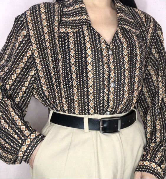 Vintage top (Oversized), Women's Fashion, Tops, Blouses on Carousell