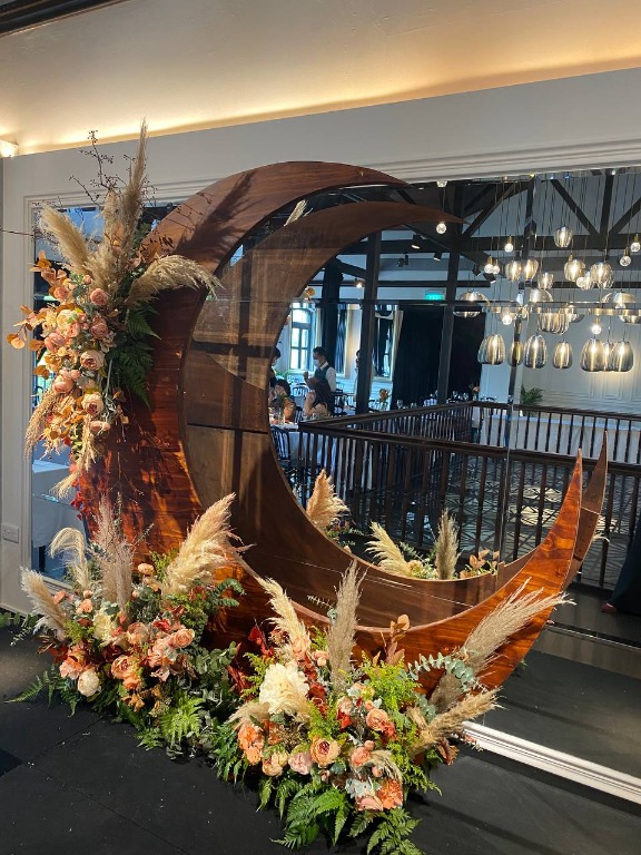 Crescent Moon Wedding Backdrop, Lifestyle Services, Event & Party ...