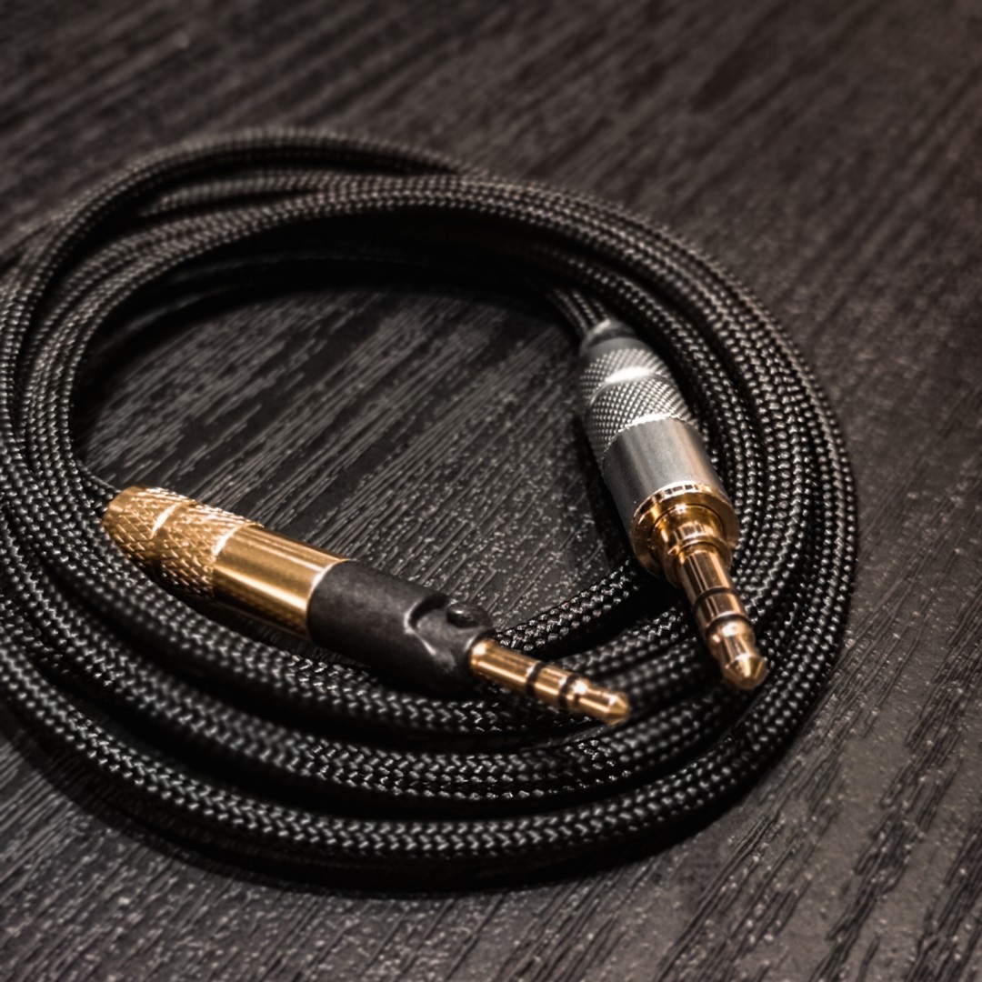 Single ended headphone cable, Audio, Other Audio Equipment on Carousell