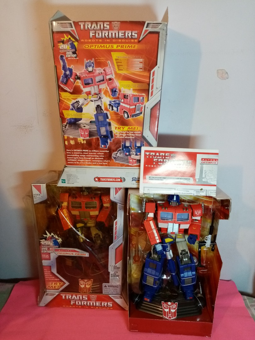 A CLASSIC, RARE Vintage 20th Anniversary Optimus Prime that any ...
