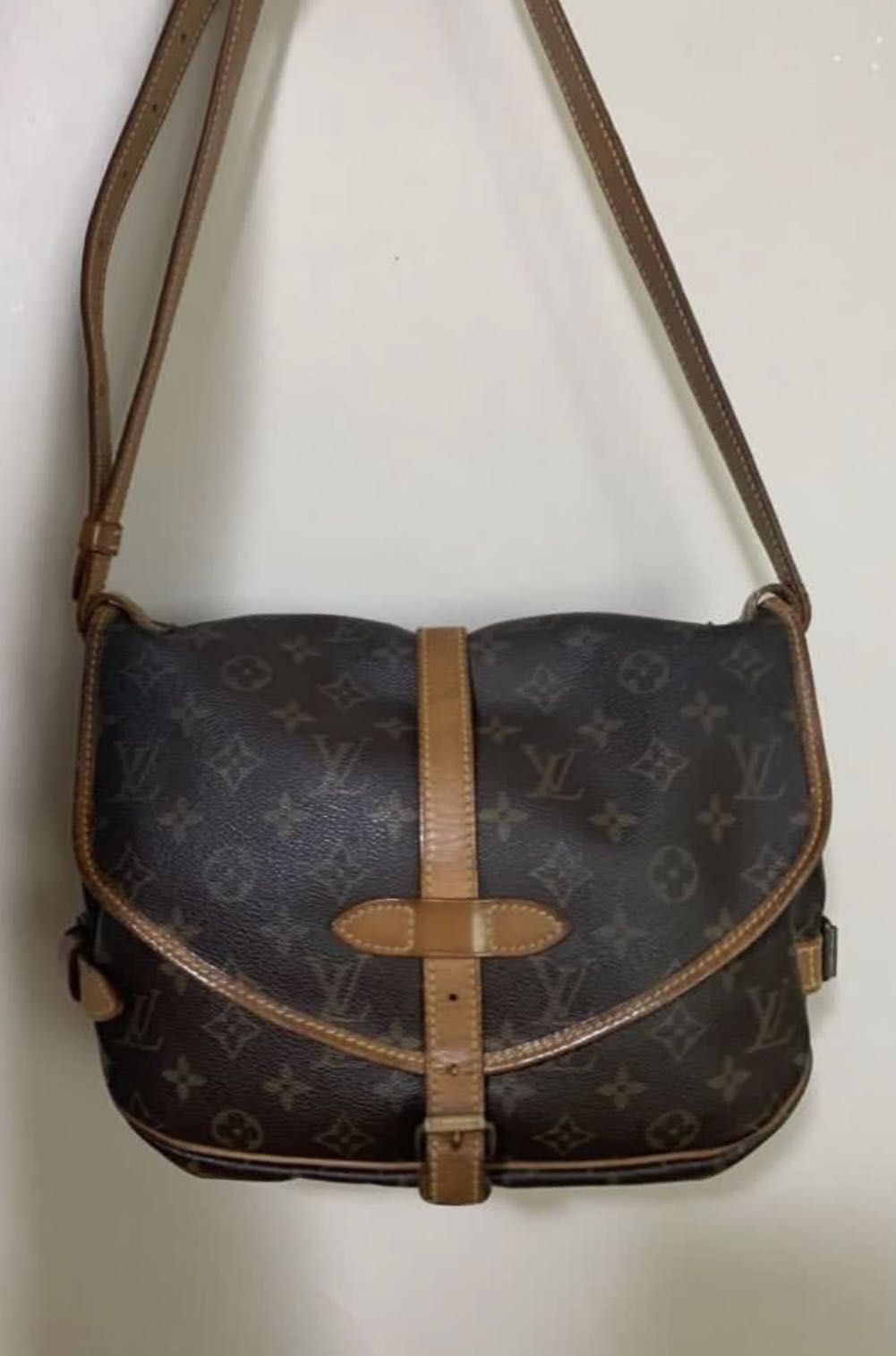 Louis Vuitton Vintage Samur 30, Luxury, Bags & Wallets on Carousell