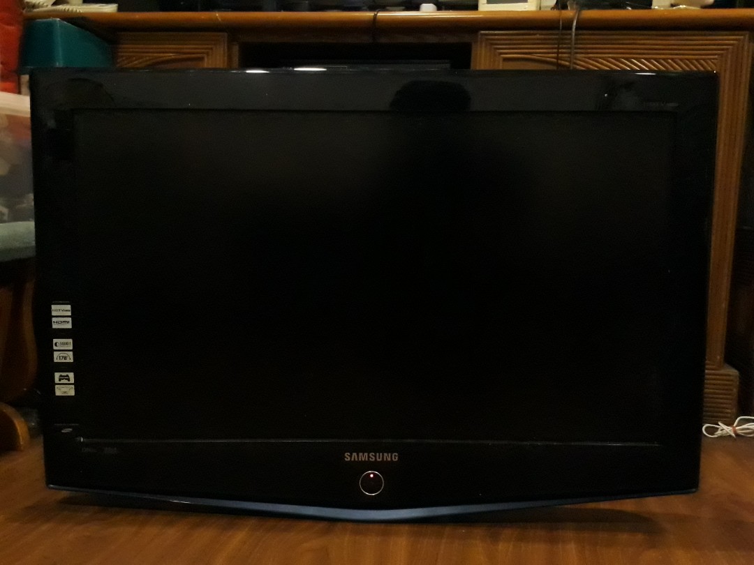 Samsung LA32R71B 32" HD LED TV (For repair/parts), TV & Home Appliances ...