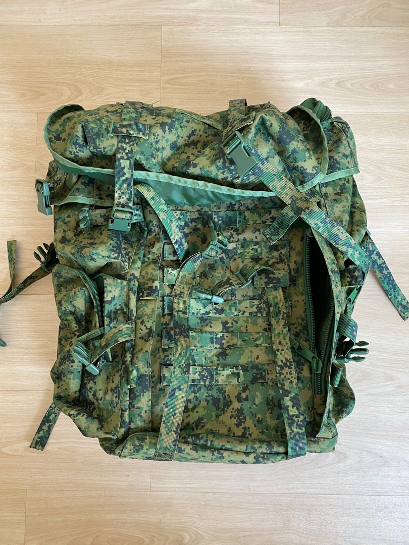 Army Field Pack, Men's Fashion, Bags, Backpacks on Carousell