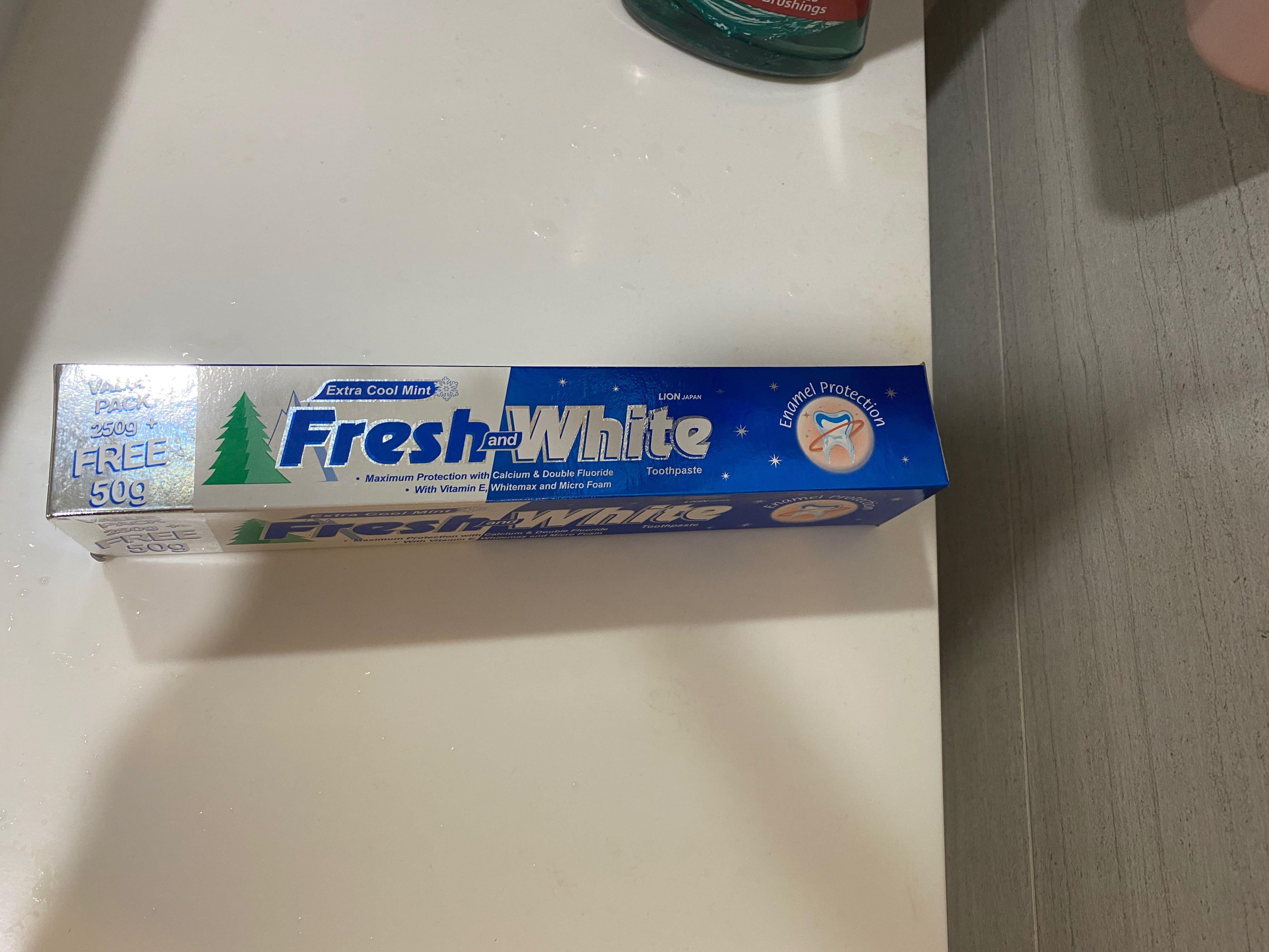 Lion toothpaste, Beauty & Personal Care, Bath & Body, Bath on Carousell