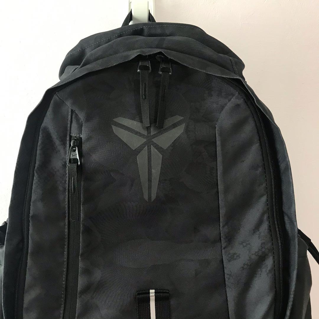 Nike large backpack, Men's Fashion, Bags, Backpacks on Carousell