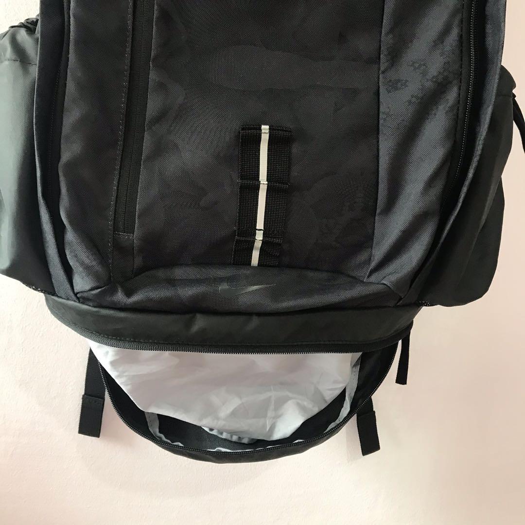 Nike large backpack, Men's Fashion, Bags, Backpacks on Carousell