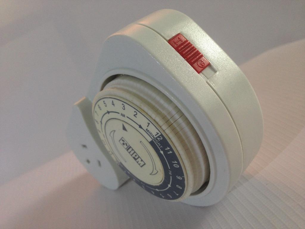 HPM Analogue Timer, Computers & Tech on Carousell