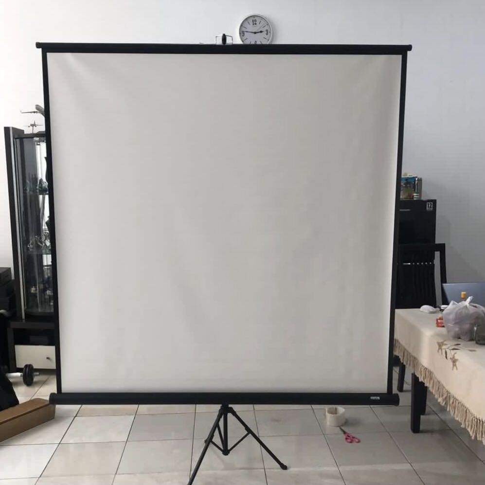 LAYAR PROYEKTOR | Screen Projector, Elektronik, Lainnya di Carousell