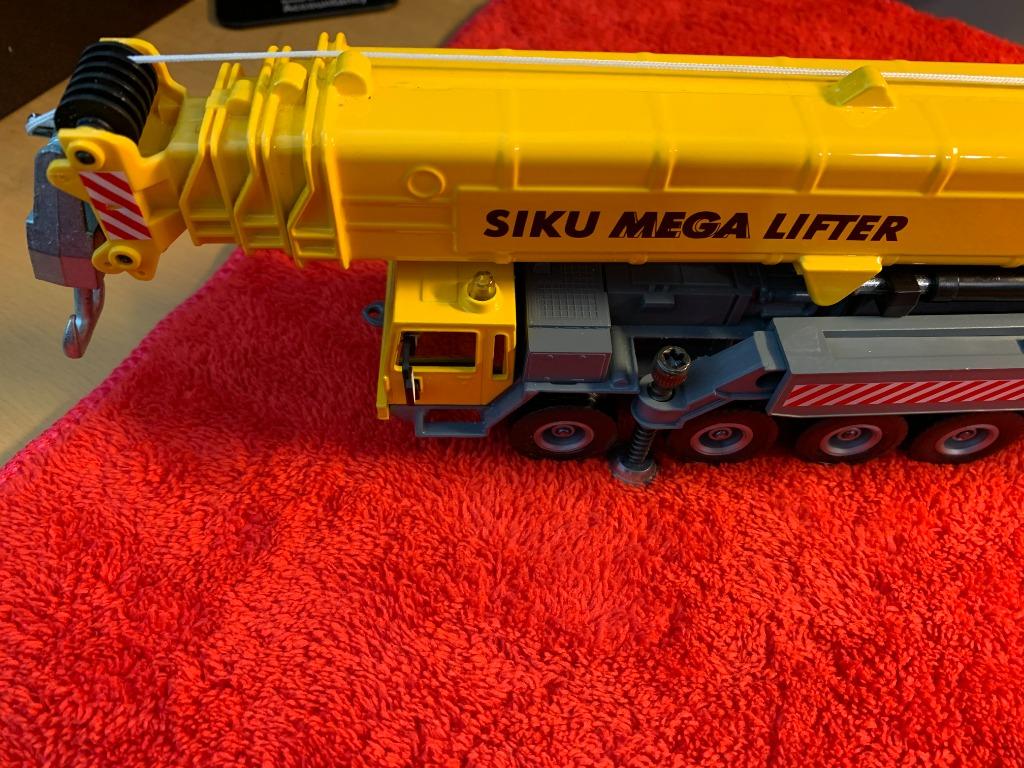 SIKU MEGA LIFTER HEAVY CRANE Collectible Diecast 1/55 Scale Model ...
