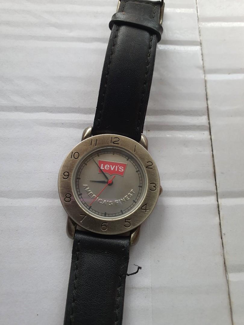Vintage Levi's Quartz, Women's Fashion, Watches & Accessories, Watches ...