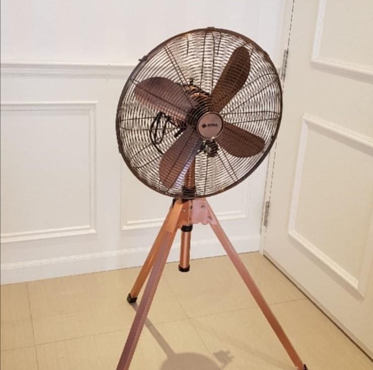 18 tripod stand fan, Furniture & Home Living, Home Decor, Other Home ...