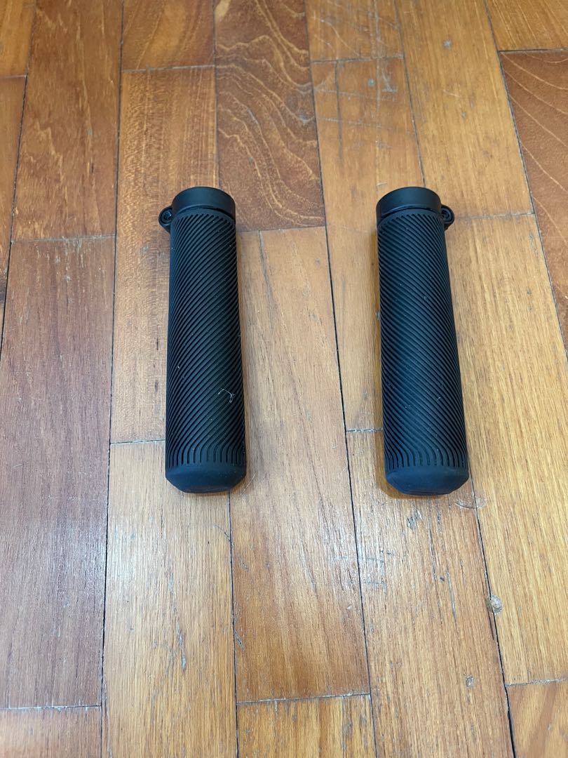 Brompton original black edition grip, Sports Equipment, Bicycles ...