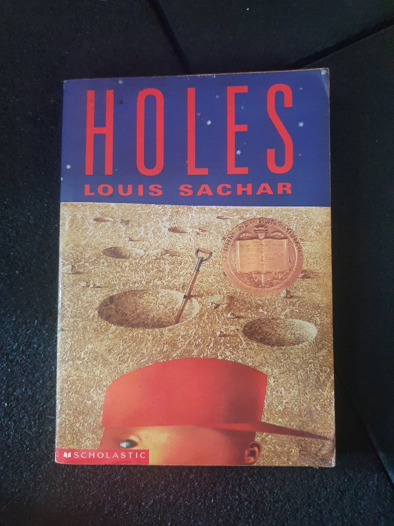 Holes by Louis Sachar, Hobbies & Toys, Books & Magazines, Fiction & Non ...