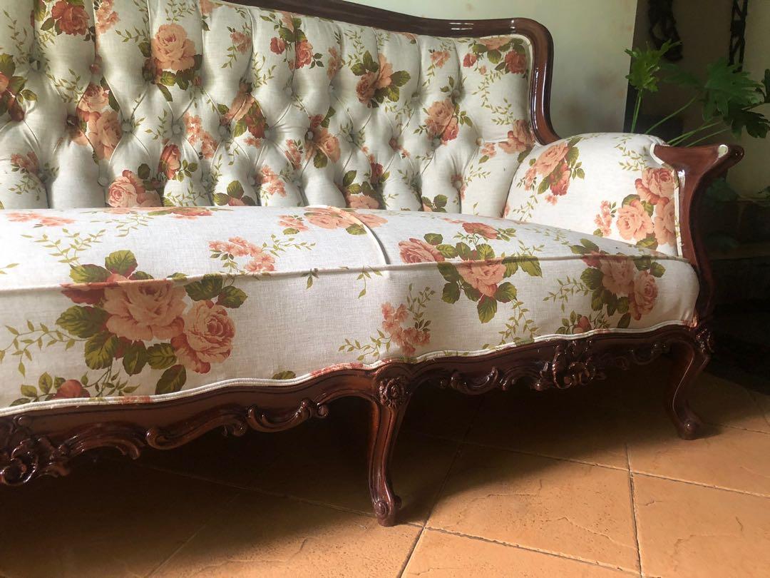 Mabel antik Sofa kayu jati 100% original, Perabotan Rumah di Carousell