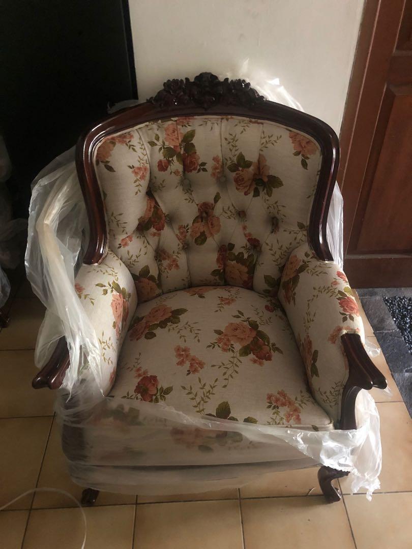 Mabel antik Sofa kayu jati 100% original, Perabotan Rumah di Carousell
