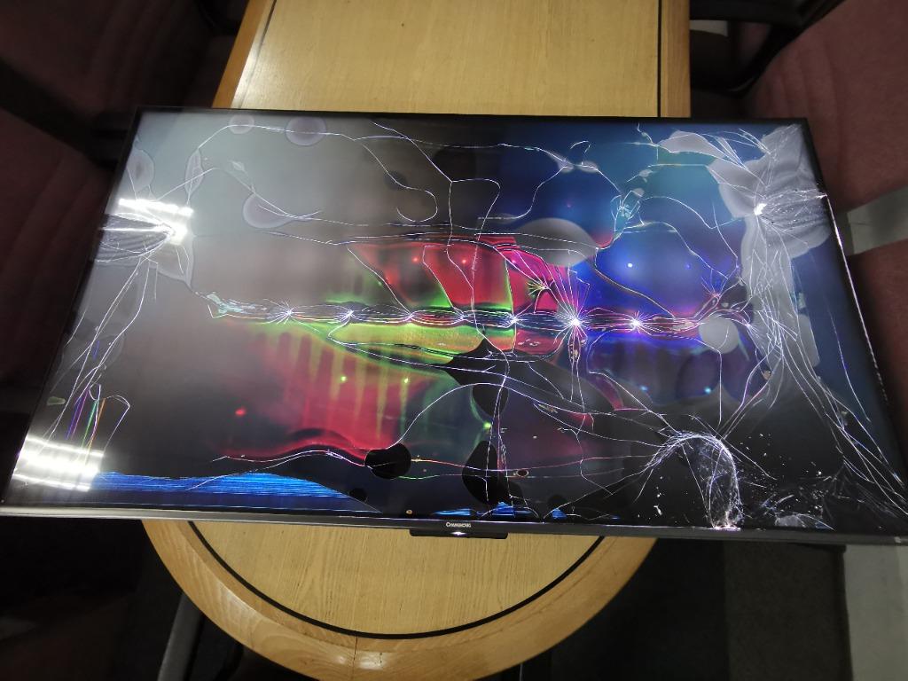 Changhong 8K 55" LED TV (Cracked Screen), TV & Home Appliances, TV ...