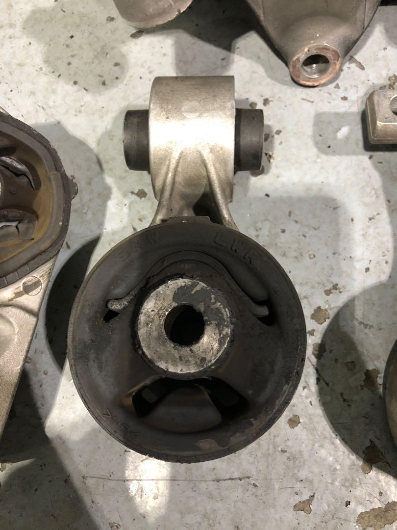 Fd2r engine mount, Car Accessories, Accessories on Carousell