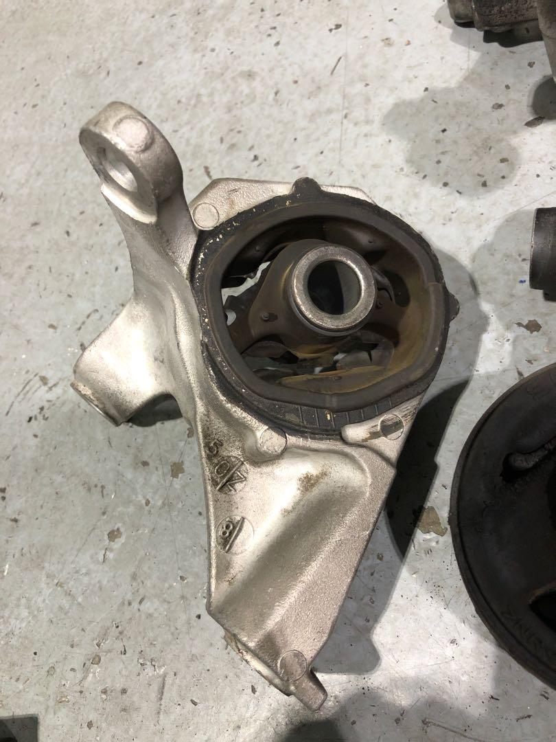 Fd2r engine mount, Car Accessories, Accessories on Carousell