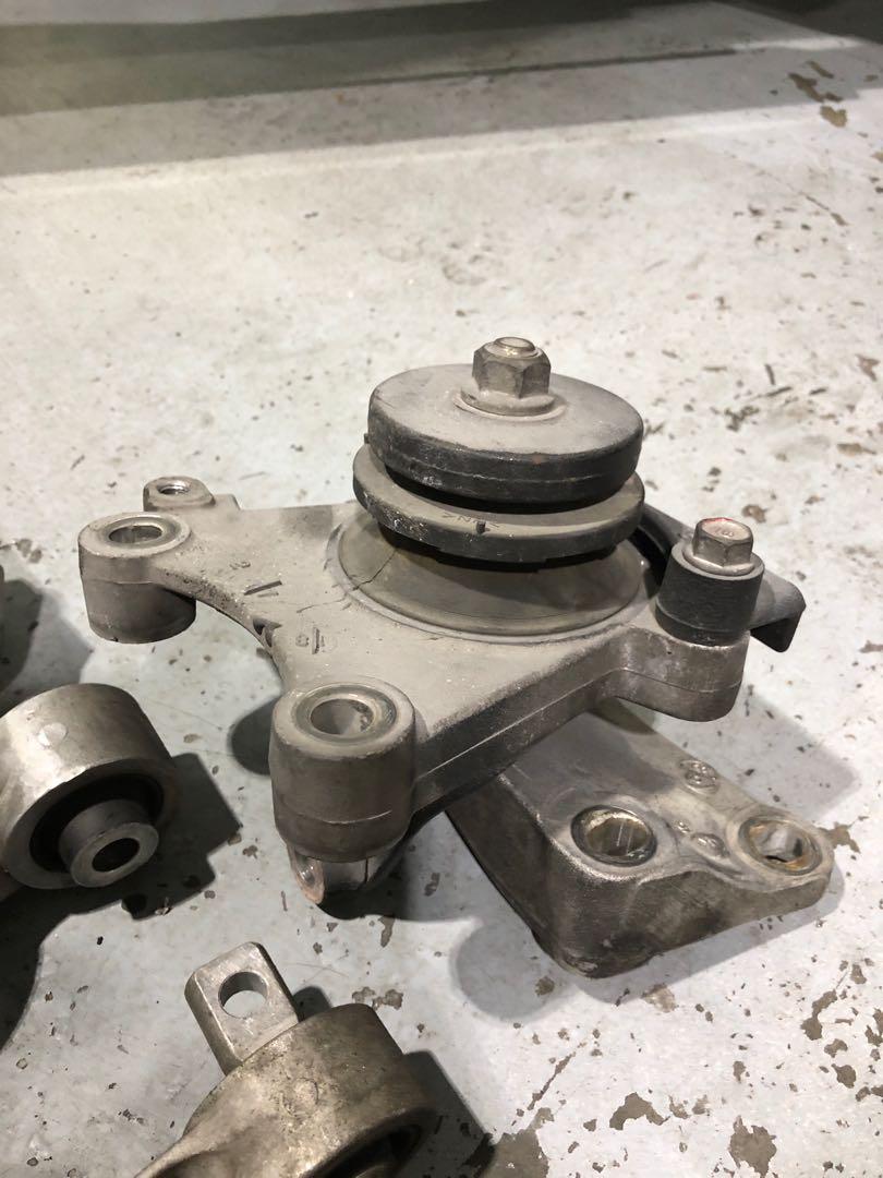 Fd2r engine mount, Car Accessories, Accessories on Carousell