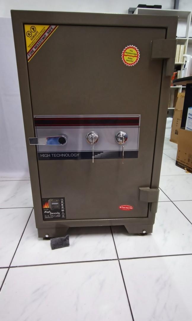 FIREPROOF VAULT ( F82 ) heavy duty VAULT, Furniture & Home Living, Home ...