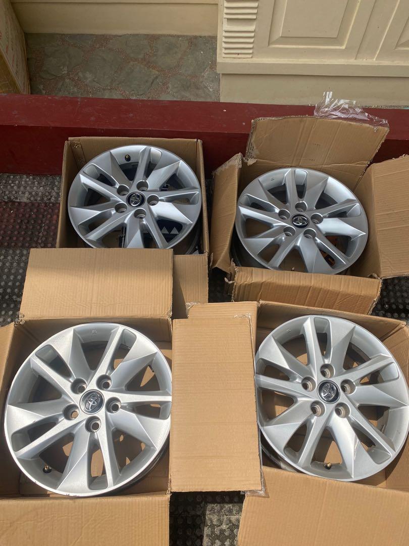 Innova mags all new complete centercaps, Car Parts & Accessories, Mags ...