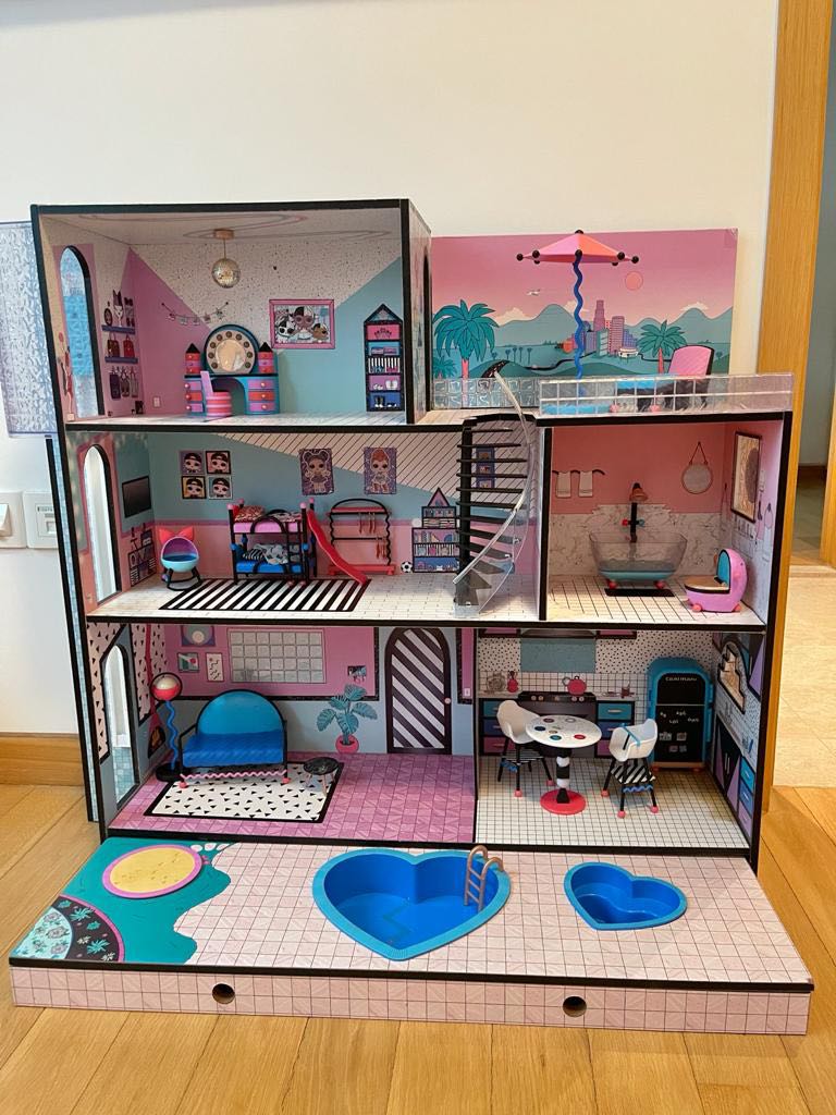 LOL Surprise House, Hobbies & Toys, Toys & Games on Carousell