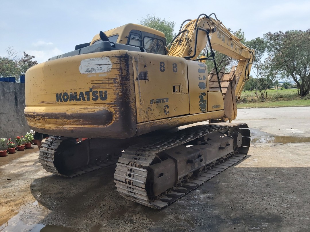 Pc100 Komatsu excavator bacoe, Special Vehicles, Heavy Vehicles on ...