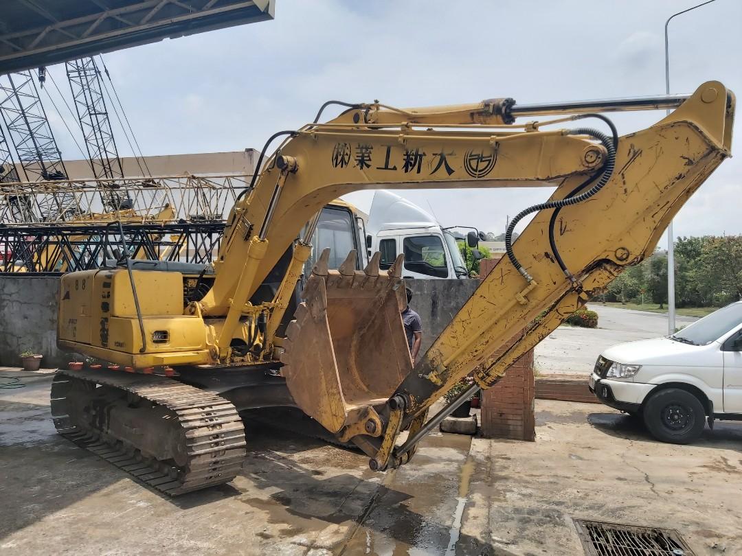 Pc100 Komatsu excavator bacoe, Special Vehicles, Heavy Vehicles on ...