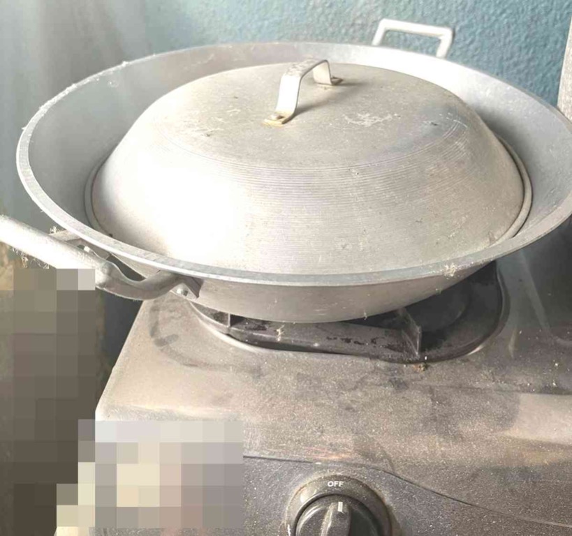Thick high quality aluminum kawali with lid, Furniture & Home Living ...