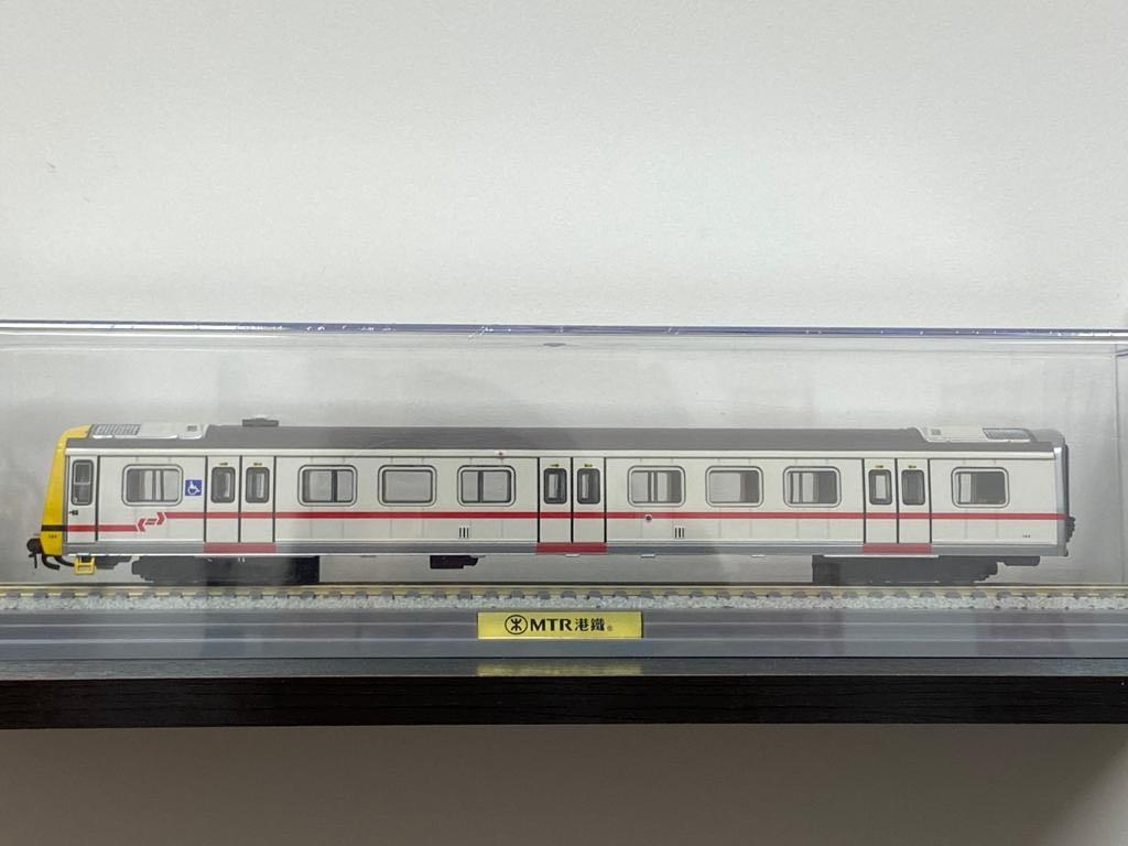 [全新]1:87 HO Scale 九廣鐵路 黃頭火車 E44, 興趣及遊戲, 玩具 & 遊戲類 - Carousell