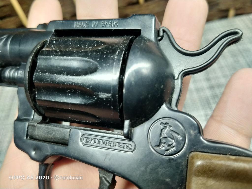 GONHER CAP GUN PISTOL COWBOY REVOLVER 12 SHOTS (BLACK) TOY - MADE IN ...